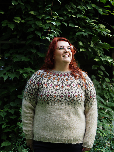 Ravelry: Vaula pattern by Maikki-Noora Karvinen
