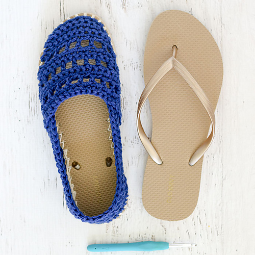 Ravelry: Seaside Slip-Ons with Flip Flop Soles pattern by Jess Coppom