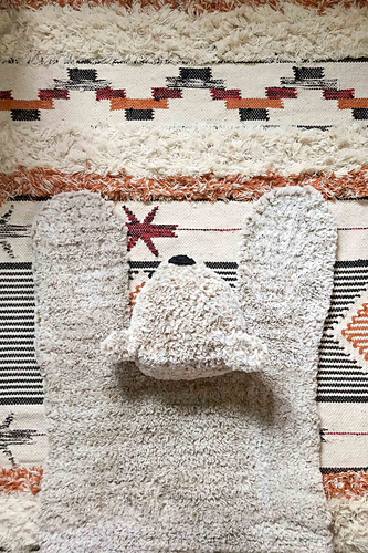 Ravelry: Hibernation Bear Blanket Rug pattern by Jess Coppom
