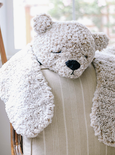 Ravelry: Hibernation Bear Blanket Rug pattern by Jess Coppom