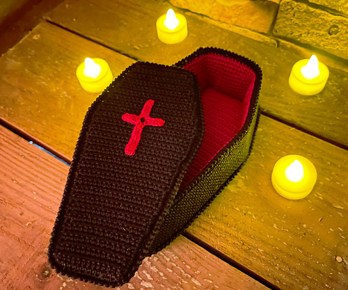 Ravelry: Dracula Coffin Bed pattern by Anzelika Liusinska