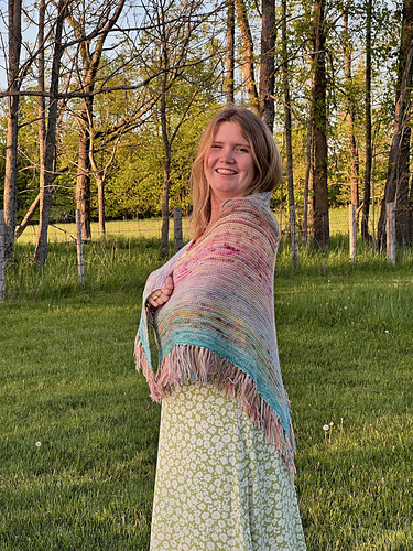 Ravelry: Effortless Shawl pattern by Koigu Team