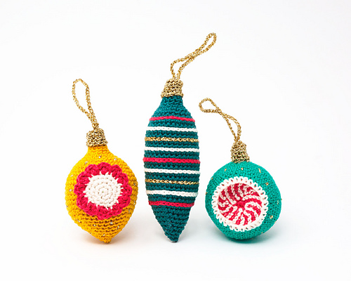 Ravelry: Vintage Style Bauble pattern by Kate McCully