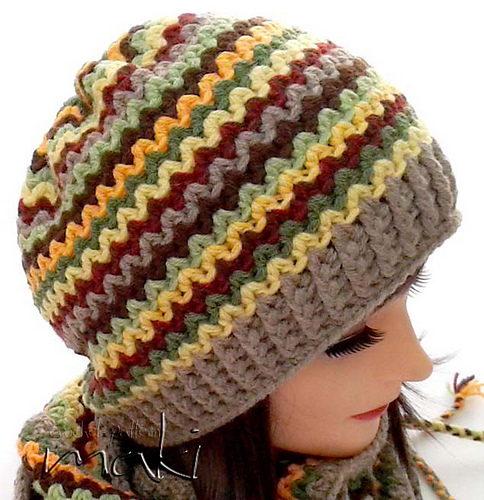 Ravelry: Messy bun ripple hat pattern by CraftyLady