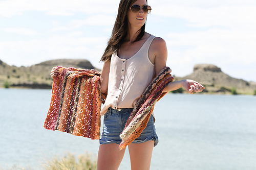 Ravelry: Isla Scalloped Wrap pattern by Jessica Reeves Potasz