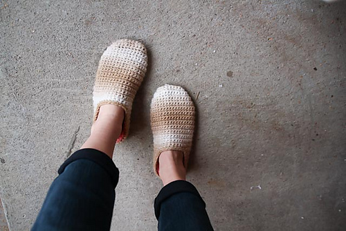 Ravelry: Perfect House Slippers pattern by Mamachee