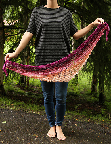 Ravelry: Coffee Shop Shawl pattern by Mamachee