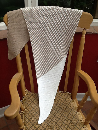 Ravelry: Axis shawl pattern by Paulina Popiolek