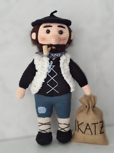 Ravelry: Olentzero pattern by Rosana González