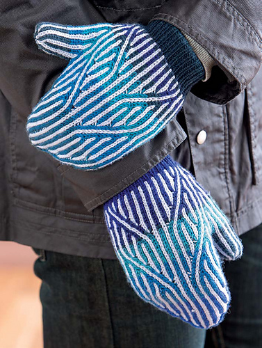 Ravelry: Norwegian-Style Mittens pattern by Mercedes Tarasovich