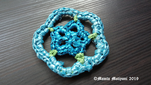 Ravelry: Plarn Flower pattern by Mamta Motiyani