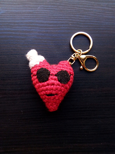 Ravelry: Mr Heart Keychain pattern by Mamta Motiyani