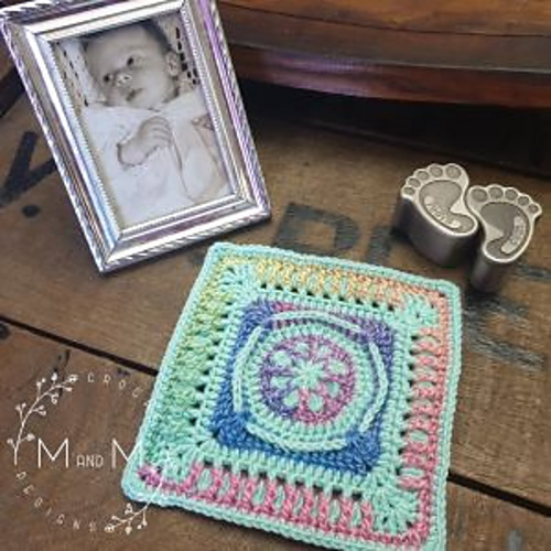 Ravelry: Lindt Chocolate Square pattern by Melanie Grobler