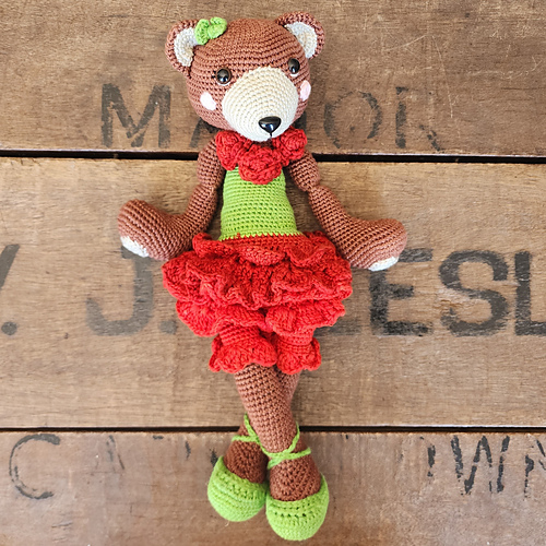 Ravelry: Maddy Doll Begonia Bear pattern by Melanie Grobler