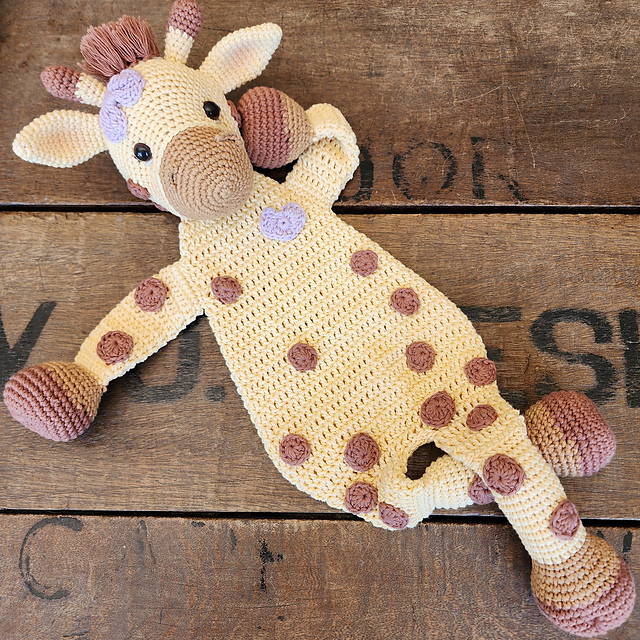 Ravelry: Melly Teddy Ragdoll Gillian Giraffe pattern by Melanie Grobler