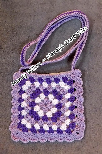 Ravelry: Simple Granny Square Bag pattern by Mandy Wilken