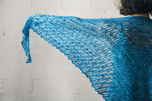 Ravelry: Lluvia Shawl pattern by Susanna IC