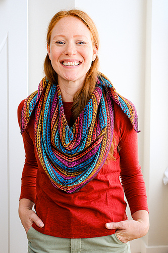 Ravelry: Esme Shawl pattern by Lisa R. Myers