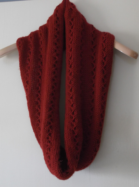 Ravelry: Bufanda Tubular Granate pattern by Maria Yuste