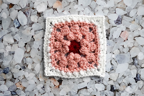 Ravelry: Athena 6" Square pattern by Marie Segares