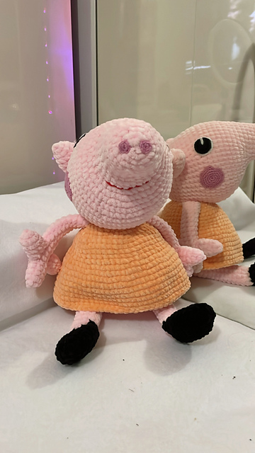 Ravelry: Mom Pig (Peppa Pig) pattern by Marija Čerkez