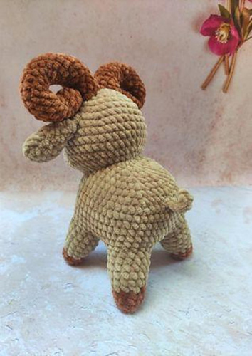 Ravelry: Ram plush toy pattern by Marina Ivanova