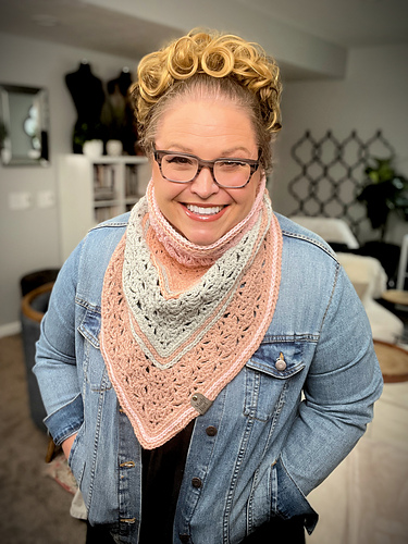 Ravelry: Miranda Cowl pattern by Marly Bird and Robyn Chachula