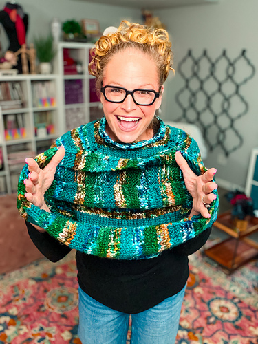 Ravelry: Deschutes Capelet & Cowl pattern by Marly Bird