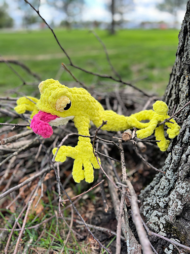 Ravelry: Leap the Tree Frog pattern by Megan Kreiner