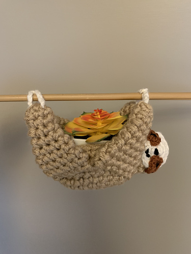 Ravelry: Hanging sloth planter pattern by Hello Happy
