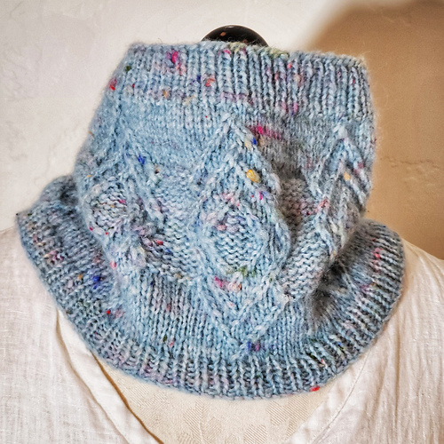 Ravelry: Ice Stack Cowl pattern by Martha Wissing