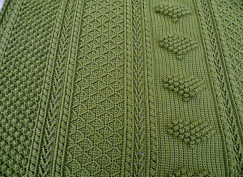 Ravelry: Maryfairy's Aran Hearts Throw for Ann