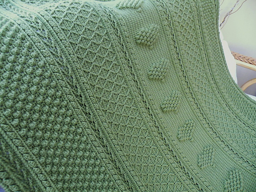 Ravelry: Maryfairy's Aran Hearts Throw for Ann