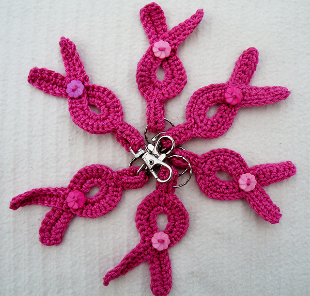 Ravelry: Maryfairy's Breast Cancer Ribbons Keyring/Bag Charm