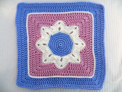 Ravelry: Big Flower Afghan Square pattern by Julie Yeager