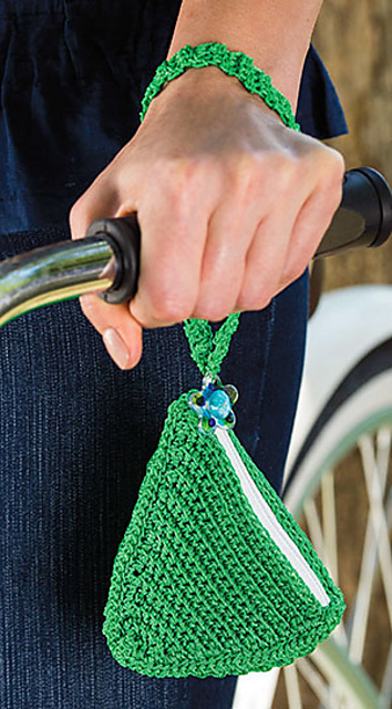 Ravelry: Pyramid Pouch pattern by Debra Arch