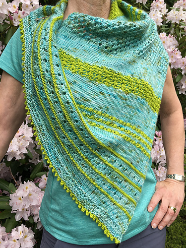 Ravelry: Star Strewn Shawl pattern by Kimberley Mumford