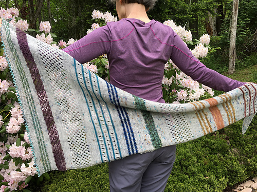 Ravelry: Star Strewn Shawl pattern by Kimberley Mumford