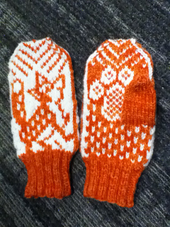 Ravelry: McLovin's Fox Mittens (Adult Size)