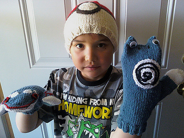 Ravelry: McLovin's Pokemon Kyogre Mitten