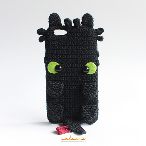 Ravelry: Toothless Dragon Phone Case pattern by Imelda Liputri