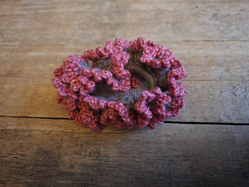 Ravelry: Quick and fun scrunchie pattern by La boutique de Jeanne
