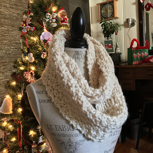 Ravelry: Jennifer Infinity Cowl pattern by Megan G Biddle