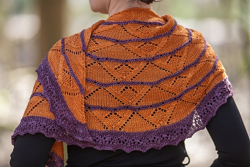 Ravelry: Tammila Shawl pattern by Meiju Kallio