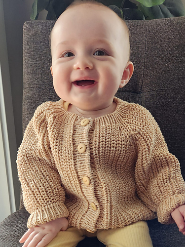 Ravelry: Cozy Mini Cardigan pattern by Marina Balambaeva
