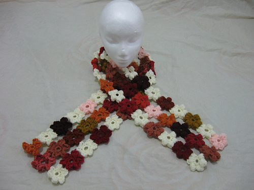 Ravelry: Puff Flower Scarf pattern by Meladoras Creations