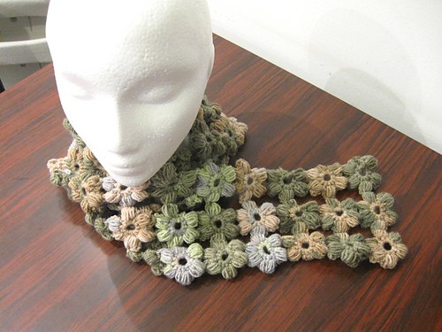 Ravelry: Puff Flower Scarf pattern by Meladoras Creations