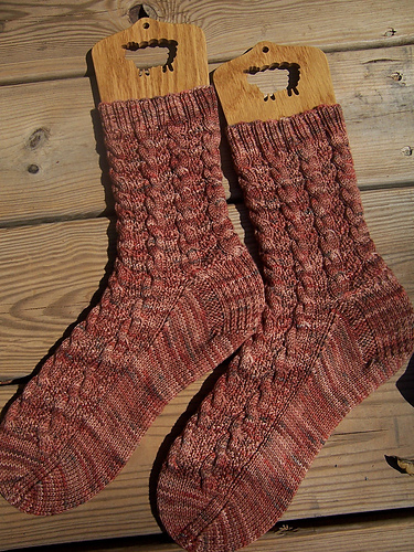 Ravelry: 3x3 Cable with Moss Stitch pattern by Charlene Schurch