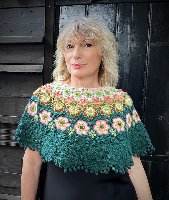 Ravelry: Gloria Capelet pattern by The Mercerie