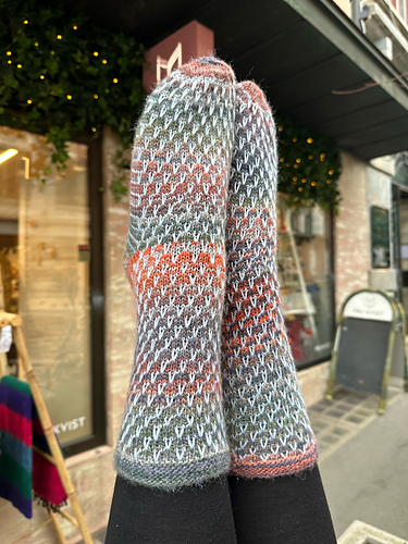 Ravelry: Stjernestøvsokker pattern by Merete Norheim Strikkedesign